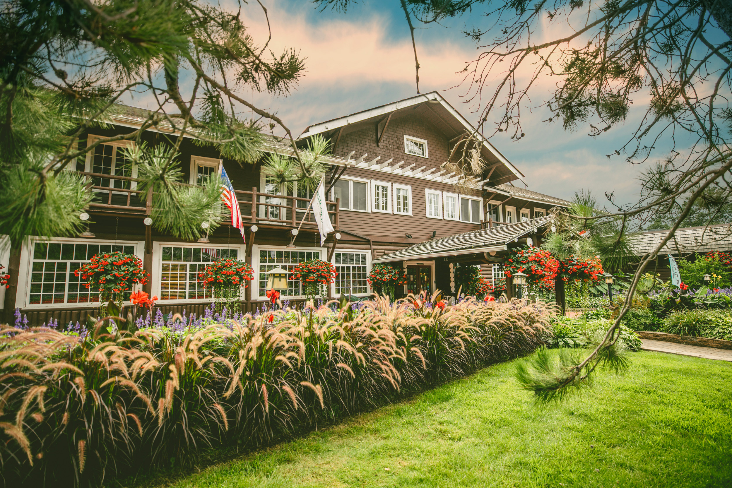 Grand View Lodge Buyer's Guide - Evolution Resorts Real Estate